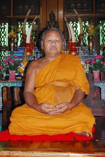 รวบรวมวัตถุมงคล หลวงพ่อทองดี ธมฺมทินฺโน วัดโนนลอย อ เมืองยาง จ นครราชสีมา พระเครื่อง พระแท้