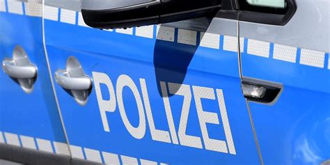 Bündnis Gegen Rechts Sprecher Bekommt Schweinekopf Per Post Verdächtiger Ermittelt Mopo