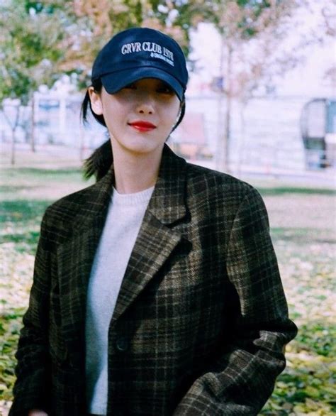 Viviz 비비즈 Sinb Fotografi Kehamilan Selebritas Gadis Korea