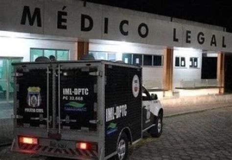 Moradores Saem De Casa Para Trabalhar E Encontram Cadáver No Meio Da