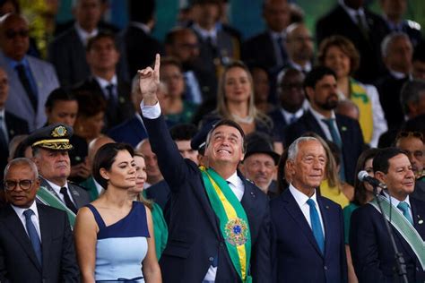 Jair Bolsonaro Decretó Tres Días De Luto Por La Muerte De Isabel Ii