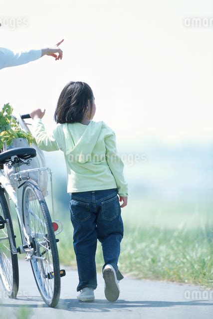 日本人の女の子の写真素材 Fyi03230314 ストックフォトの Qlean Market（キュリンマーケット）