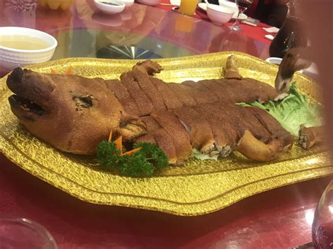 2024金濠海鲜酒家美食餐厅 在门口给客户挑的新鲜 去哪儿攻略