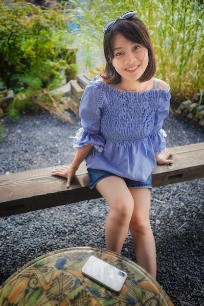 Premium Photo Portrait Of Smiling Girl Premium Photo Portrait Of Smiling Girl