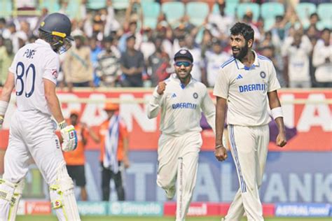 Ind Vs Eng 2nd Test బుమ్రా దెబ్బకు బ్యాట్ కింద పడేసిన కెప్టెన్