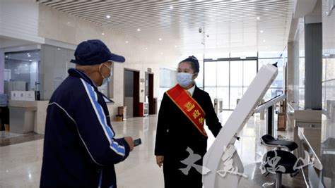 【贵人服务 黔山独到】独山县政务服务中心：打造“六最”政务服务体系 推动营商环境再优化企业审批群众