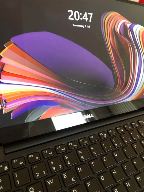 Love The Spontaneous Crack Best Win11 Feature So Far Rdell