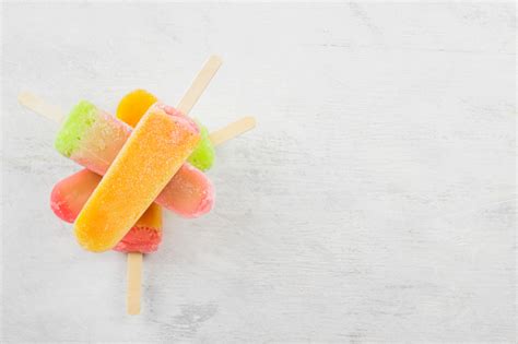 흰색 배경에 팝 하 시 멀티 컬러 클 보기 상위 공간을 복사 합니다 음식 배경 0명에 대한 스톡 사진 및 기타 이미지 0명