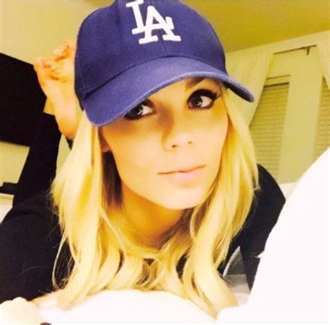 Pin By Emilee On Oc Face Claim Laura Vandevoort Canadian Actresses