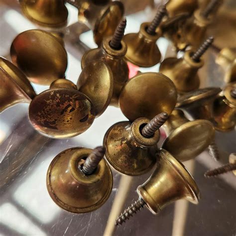 Vtg Lot Of 2 Tiny Brass Knobs 75 Or 1 Breadboard Knobs Lot Gold
