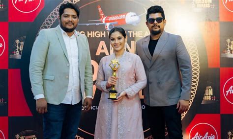 Windy Goonatillake Wins Award For Ayyo Sami Sri Lanka Mirror