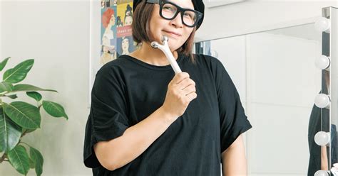 人気ヘアメイクさんが「コンパクトなのにスゴすぎ」と絶賛【最強の美顔器】 美st Online