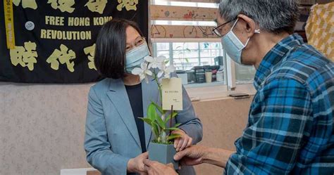 蔡英文身體力行撐香港！ 訪「銅鑼灣書店」誓言提供協助 政治 Ctwant