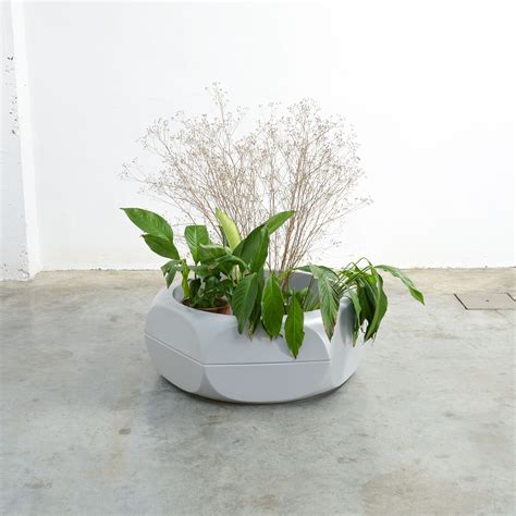 Large Hexagonal Planters Of The 1970s Vintage Design Point