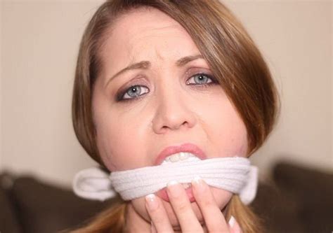 Chrissy Ten Sexy Self Gaggings Mouth Packing At General Download Or