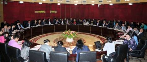 Орон нутгийн тусгай хамгаалалттай газарт уул уурхайн лиценз давхардуулан олгож байгааг шүүмжлэв