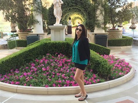 Posing On Pavement Paved Roads Paths Driveways Page 18 Freeones Forum The Free Sex