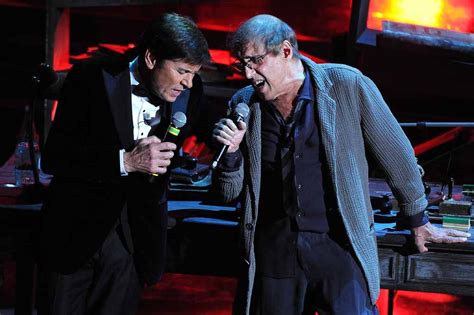 Gianni Morandi Sanremo foto video volte che è già stato al festival Style