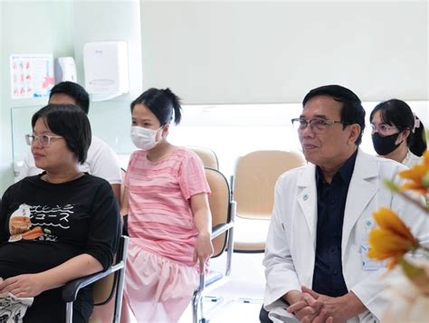 គូស្នេហ៍ វៀតណាម ប្រមាណ ២លាន នាក់ ពិបាក មានកូន