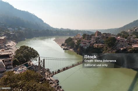Laxman Jhula 구름다리 Over 갠지스 강 2015년에 대한 스톡 사진 및 기타 이미지 2015년 강둑 갠지스
