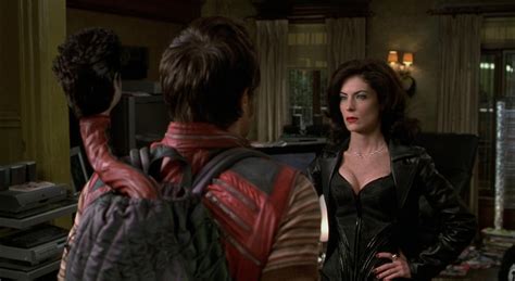 Image Serleena Talking  Men In Black Wiki Fandom Powered By Wikia