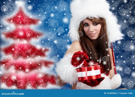 Sexy Meisje Dat De Kleren Van De Kerstman Draagt Stock Foto Image Of
