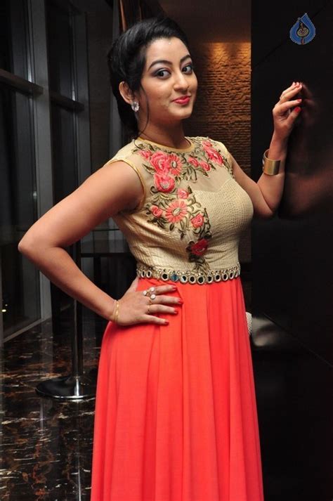 Tejaswini New Pics Photo Of