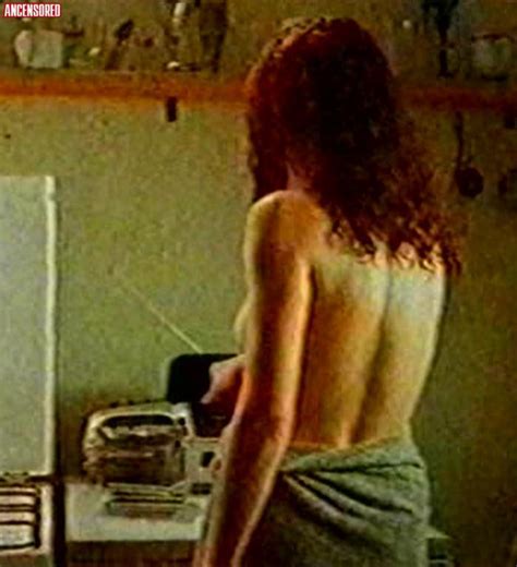 Naked Amanda Ooms In Chainsmoker