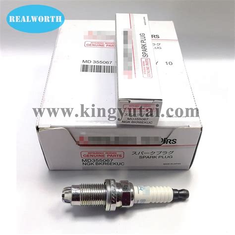 Original Spark Plug MD355067 Bkr6ekuc for Mitsubishi Engine Parts ...