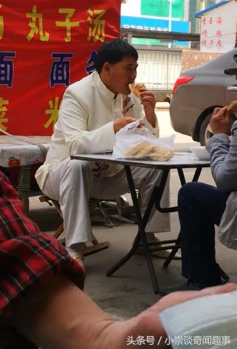 談大衣哥「朱之文現狀？為啥眾多網友：建議朱之文快搬出村子 每日頭條