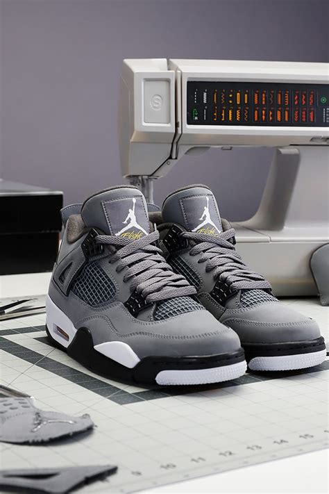 Brandneu: Air Jordan IV 'Cool Grey'. Nike SNKRS