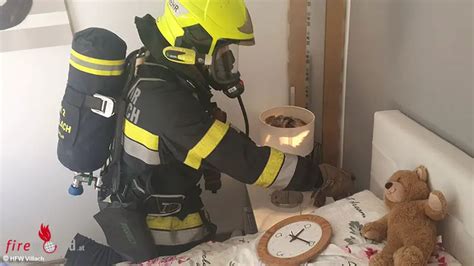 Ktn Teddy Brennt Im Schlafzimmer Rauchmelder Warnen Wieder