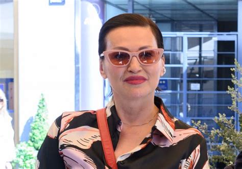 Nina Badrić Izgleda Baš Dobro U Tajicama Koje Više Nisu Rezervirane