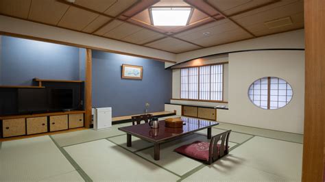 長崎の港が一望女神大橋も御覧いただける和風モダンなお部屋です