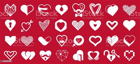 하트 벡터 로고 또는 아이콘 세트의 컬렉션 다른 스타일과 개념 기호의 심장 모양 사랑과 관리 건강과 심장학 기하학적 및 낮은 폴리 3차원 형태에 대한 스톡 벡터 아트 및