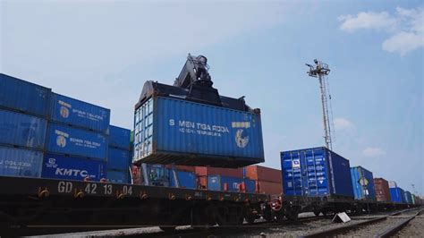 Dukung Efisiensi Logistik Pelindo Solusi Logistik Optimalisasi Layanan Integrasi Multimoda