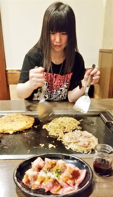 寫眞館ひびき7 14 15 cospie5 B3 4 8 13 C102 西さ01ab on Twitter 夜中に鉄板で広島焼きと焼肉たべる