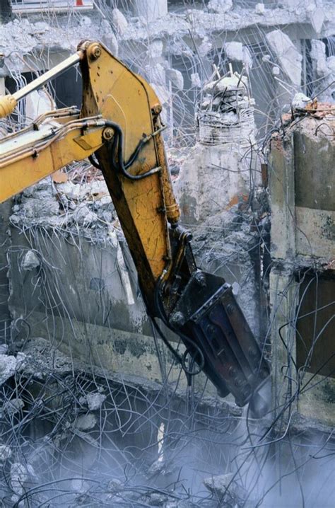 建築工地的重型機械挖掘機 每日頭條
