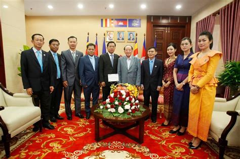 ឯកឧត្តម ហ៊ុយ វណ្ណៈ ដឹកនាំគណៈប្រតិភូសហភាពសហព័ន្ធអ្នកសារព័ត៌មានកម្ពុជា ចូលជួបសម្តែងការគួរសម