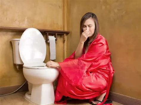 Toilet Cleaning Tips டாய்லெட்டை சுத்தம் செய்யும் போது இதெல்லாம்