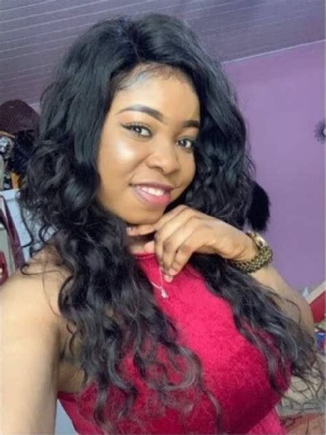 Scammer With Photos From Dating Sites