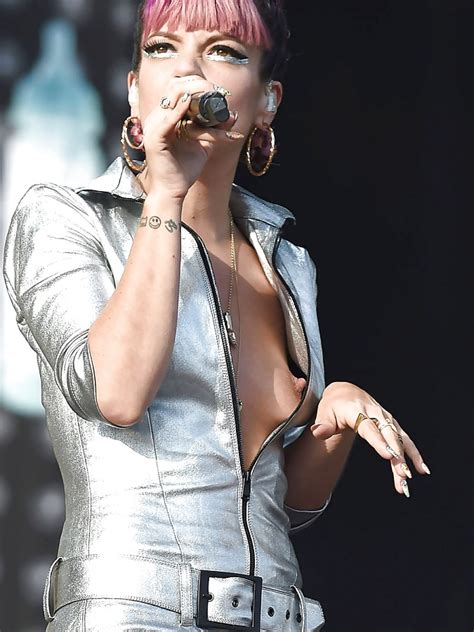 Lily Allen Juicy Pink Nipples And Big Butt Porn Pictures Xxx