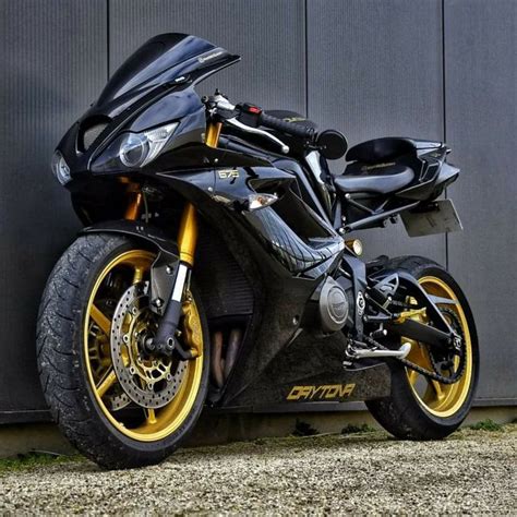 Pin de Paco Muñoz en Stunt motos Stunt motos Motos