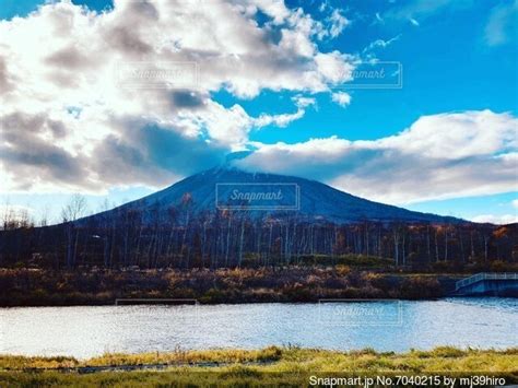山と雲の写真・画像素材 7040215 Snapmart（スナップマート）