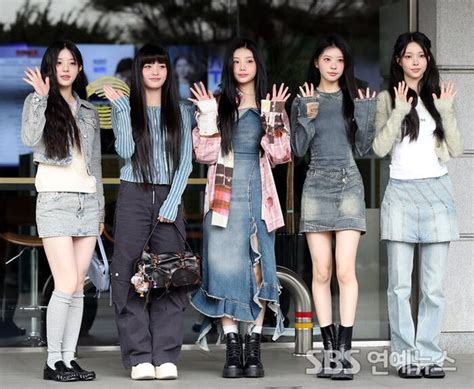 [e포토] 아일릿 황사에도 맑은 분위기 네이트 연예