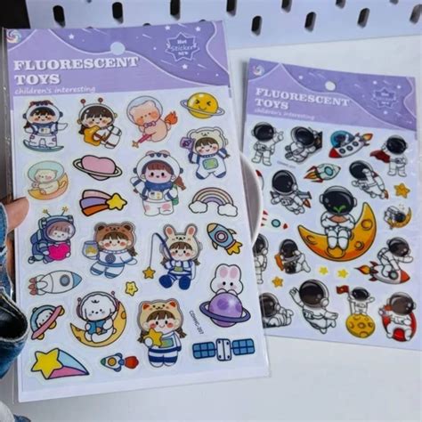 خرید و قیمت استیکر شب تاب طرح فضانورد دختر انیمه فانتزی کیوت مناسب