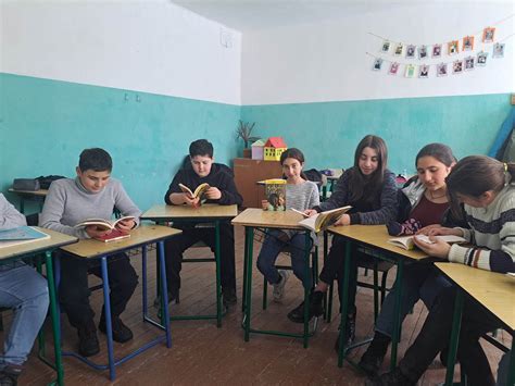 მკითხველთა კლუბი ფოტოები