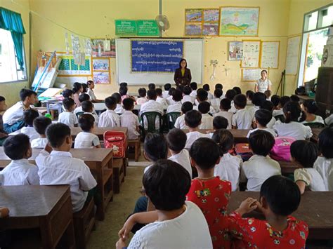 အုတ်တွင်းမြို့နယ်၌ အခြေခံပညာကျောင်းများသို့ နယ်လှည့်စာကြည့်တိုက် အသိပညာပေးကွင်းဆင်း