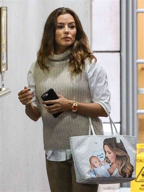 Eva Longoria Carries Bag With Son S Picture And A Sweet Message
