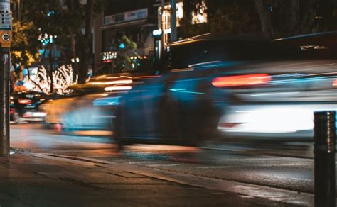 台中17歲騎士遭違規轎車撞飛！送醫搶救晚間宣告不治 中天新聞網